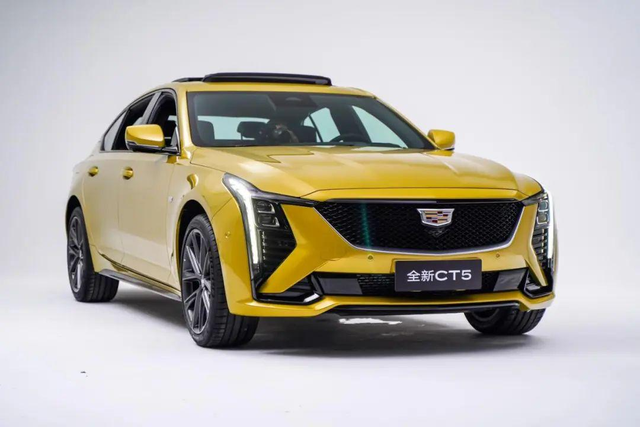 十个问题了解｜换装33英寸9K大屏的 新款凯迪拉克CT5_搜狐汽车_搜狐网