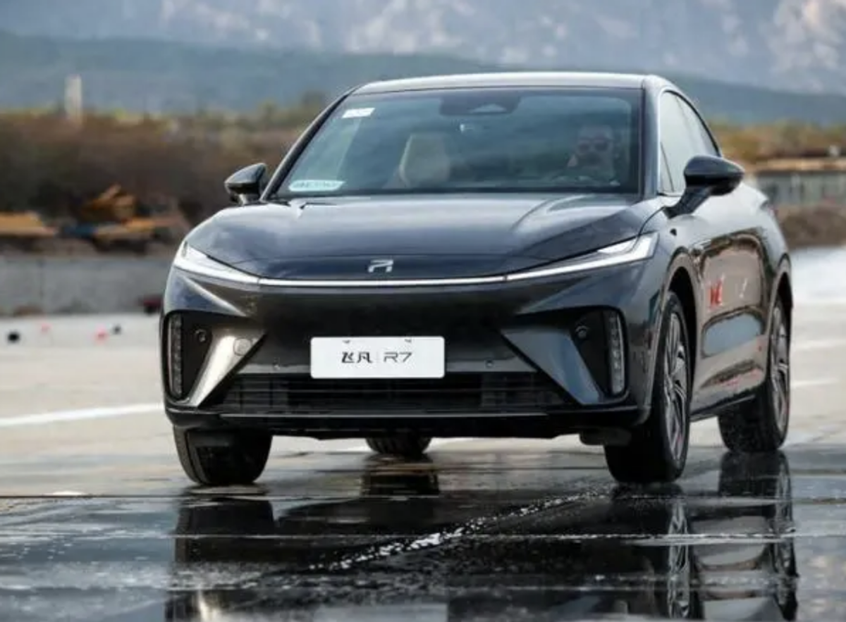 都是轿跑SUV大溜背，小鹏G6和飞凡R7，谁更值得买？_搜狐汽车_搜狐网