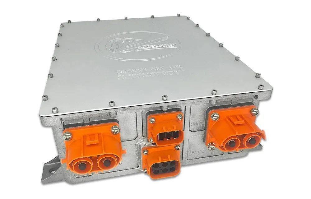 小鹏P7电动汽车小三电OBC、DC/DC和PDU三合一集成CDU拆解_搜狐汽车_搜狐网