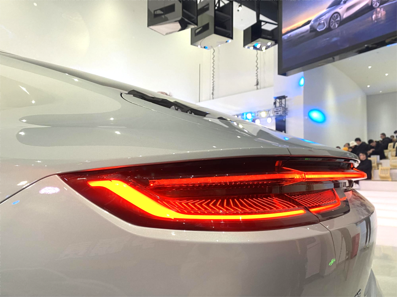 buff叠满的吉利银河E8，迎来重庆区域上市_搜狐汽车_搜狐网