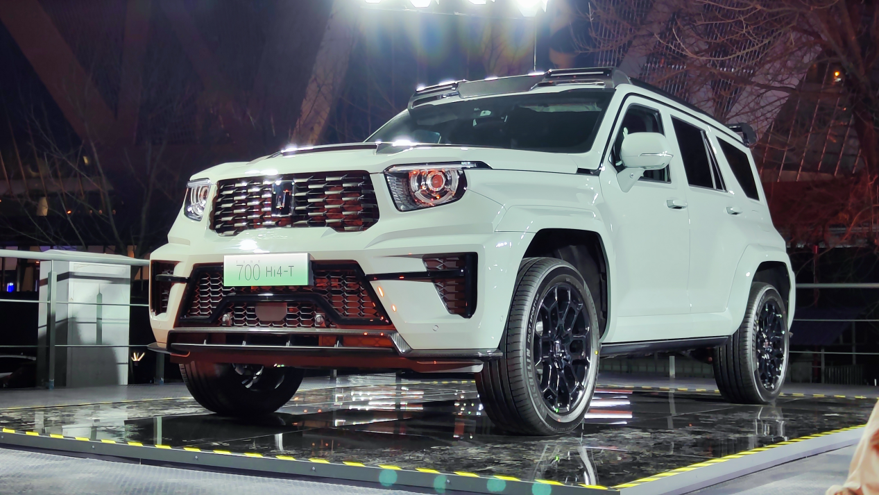 百万级豪华越野再无对手，坦克700 Hi4-T 42.8万元起！_搜狐汽车_搜狐网