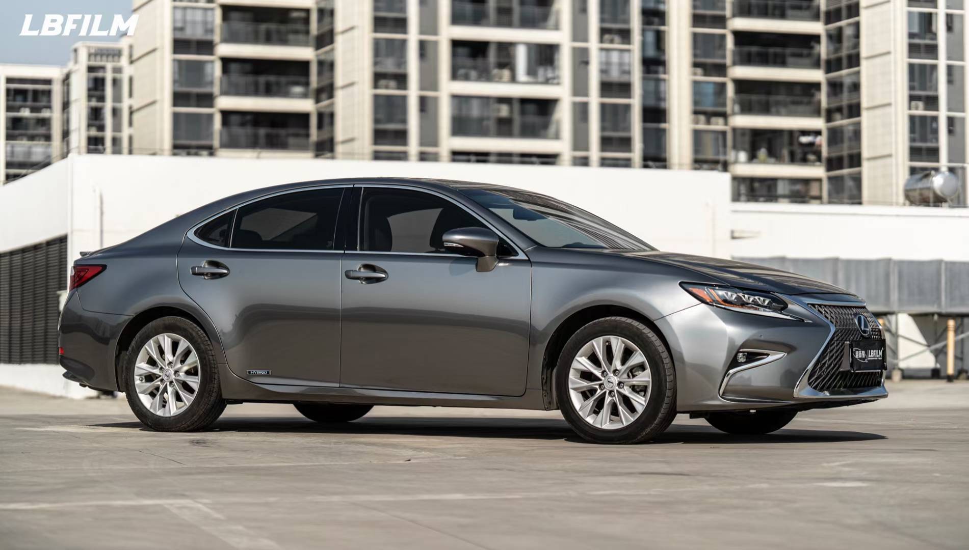 雷克萨斯ES300h-LB改色膜液态金属银，流光溢彩宛若浩瀚银河_搜狐汽车_搜狐网