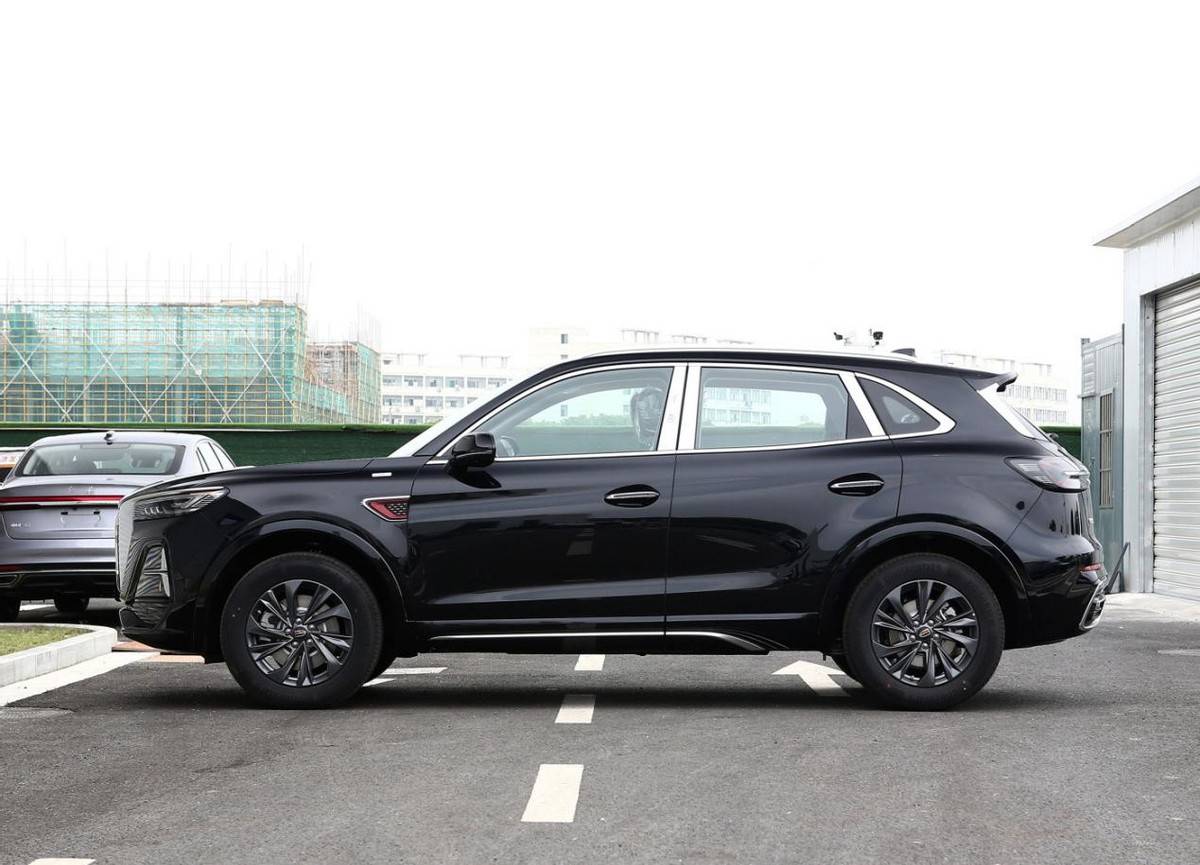 售价19.98万起 红旗HS5 50万辆纪念版正式上市，你会买单吗？_搜狐汽车_搜狐网