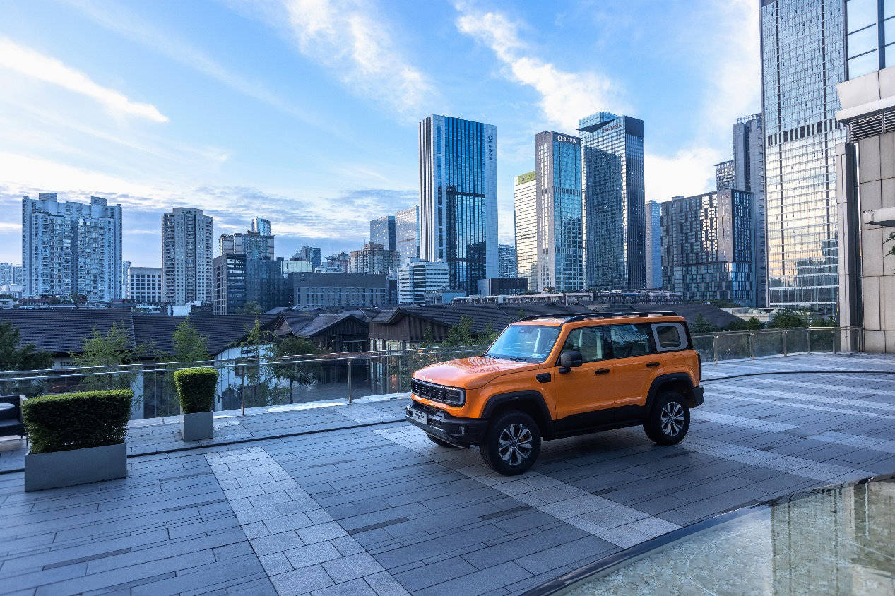 北京汽车全新BJ40刀锋英雄版预售18.98万起_搜狐汽车_搜狐网