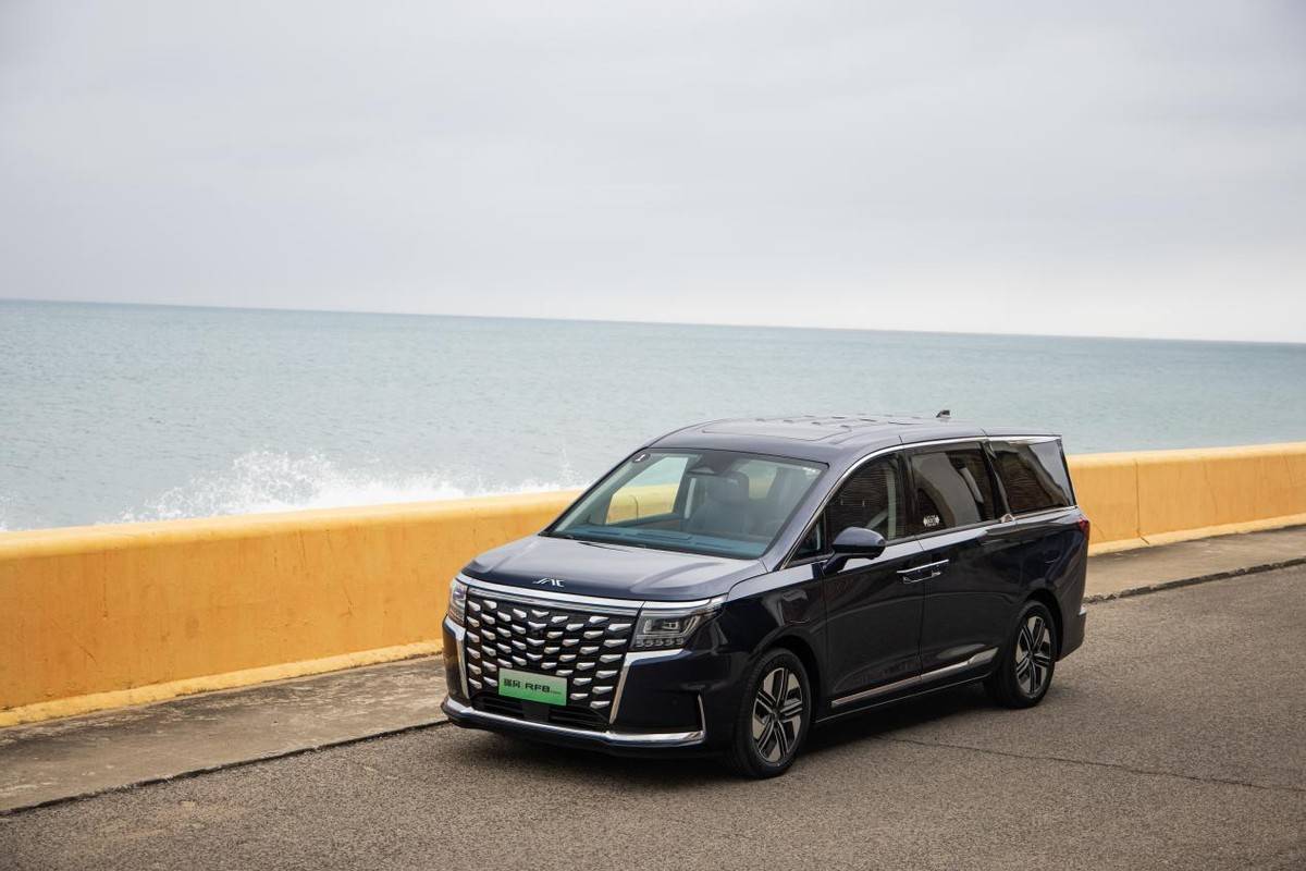 瑞风RF8实力圈粉媒体：不是腾势D9买不起，而是瑞风RF8更有性价比！_搜狐汽车_搜狐网