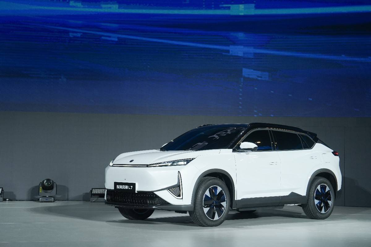 赶早不如赶巧？东风风神L7亮相，首搭马赫电混PHREV技术_搜狐汽车_搜狐网