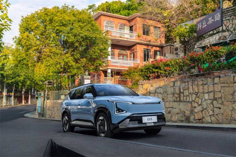 同级唯一超长纯电续航 起亚EV5 720长续航版破卷有道_搜狐汽车_搜狐网