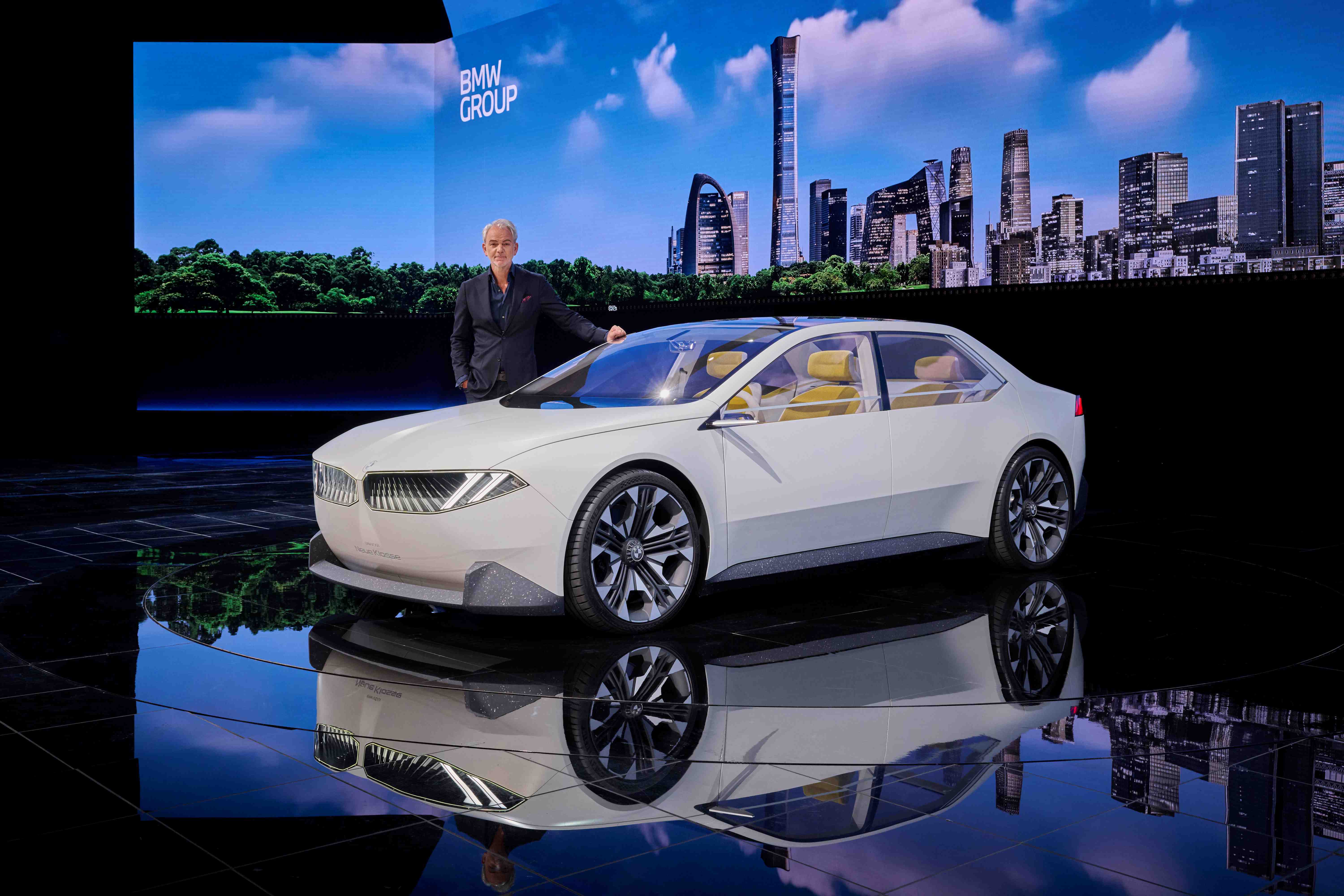 很未来、更宝马的BMW新世代概念车首次亮相中国_搜狐汽车_搜狐网