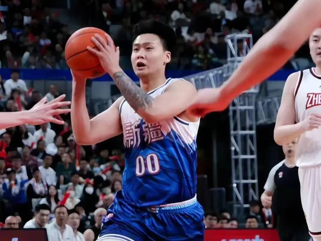 CBA ：新疆105比93逆转浙江，这场球让我看清楚了3个不争的事实，威金顿确实强_赵睿_系列赛_全场