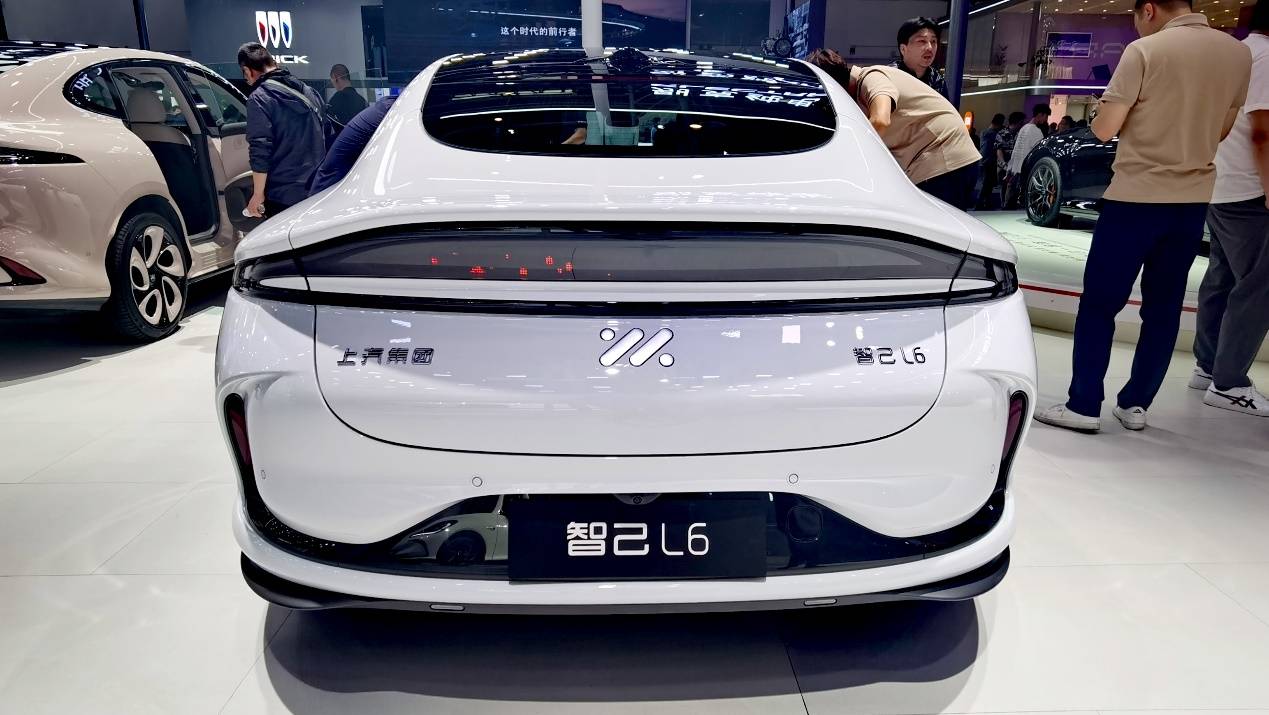 19.99万交个朋友！首搭固态电池的智己L6，和小米SU7杠上了？_搜狐汽车_搜狐网