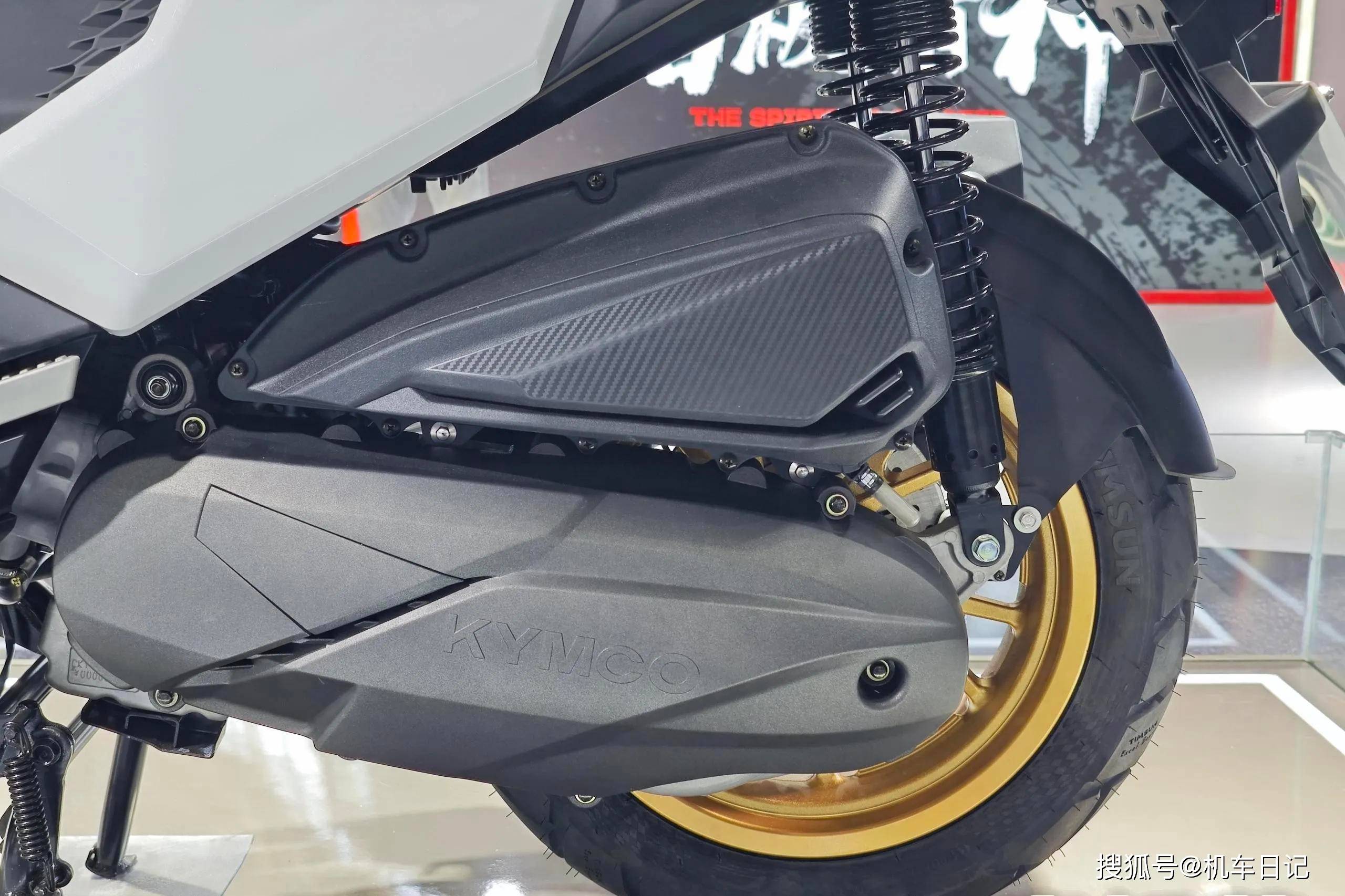 光阳ADV踏板赛艇X350参数曝光，一文通晓优缺点及价格预测！_搜狐汽车_搜狐网