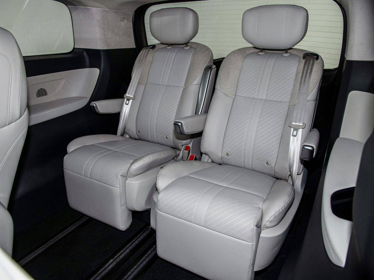 长近5.3米MPV，6/7座可选，搭1.5T超混，纯电能跑225km_搜狐汽车_搜狐网