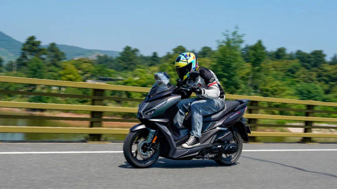 对标UHR，极度舒适平顺—三阳巡弋150GT动态测评_搜狐汽车_搜狐网