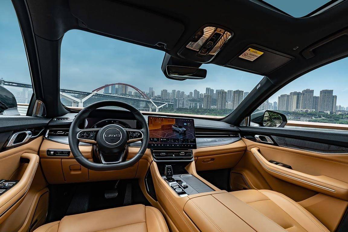 领克新09EM-P山城驰骋：SPA架构赋能，豪华不止一面_搜狐汽车_搜狐网