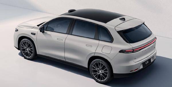 硬货满满，物超所值！深蓝S07和零跑C10怎么选？_搜狐汽车_搜狐网