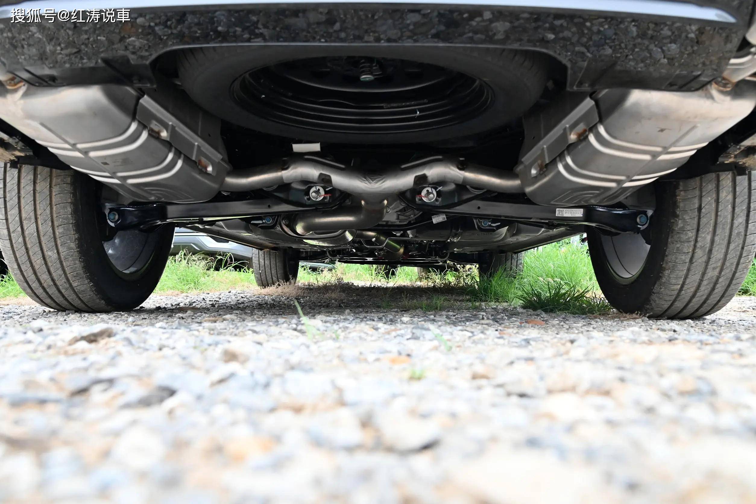 2025款星途揽月上市，中大型SUV，配2.0T+8AT，售价19.39万元起_搜狐汽车_搜狐网