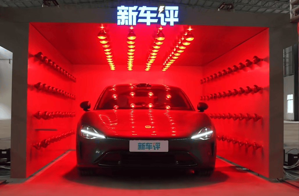 三伏天“烤验”，领克06EM-P、小米SU7、元PLUS表现如何？_搜狐汽车_搜狐网