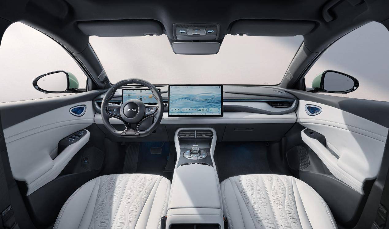 年轻人的第一台GT，比亚迪海豹06GT定档10月18日正式上市_搜狐汽车_搜狐网