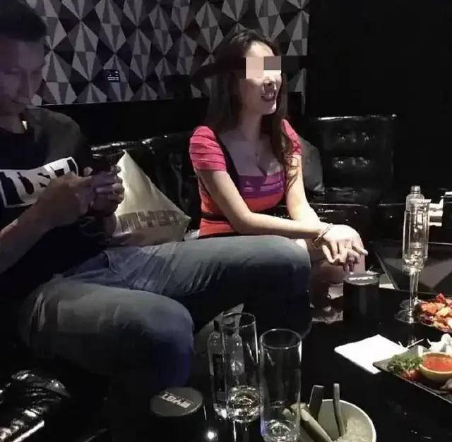 易建联涉嫌嫖娼风波惊动警方!网曝女主身份虚假 酒店事件调查进行中 北京 徐静雨 杨毅均