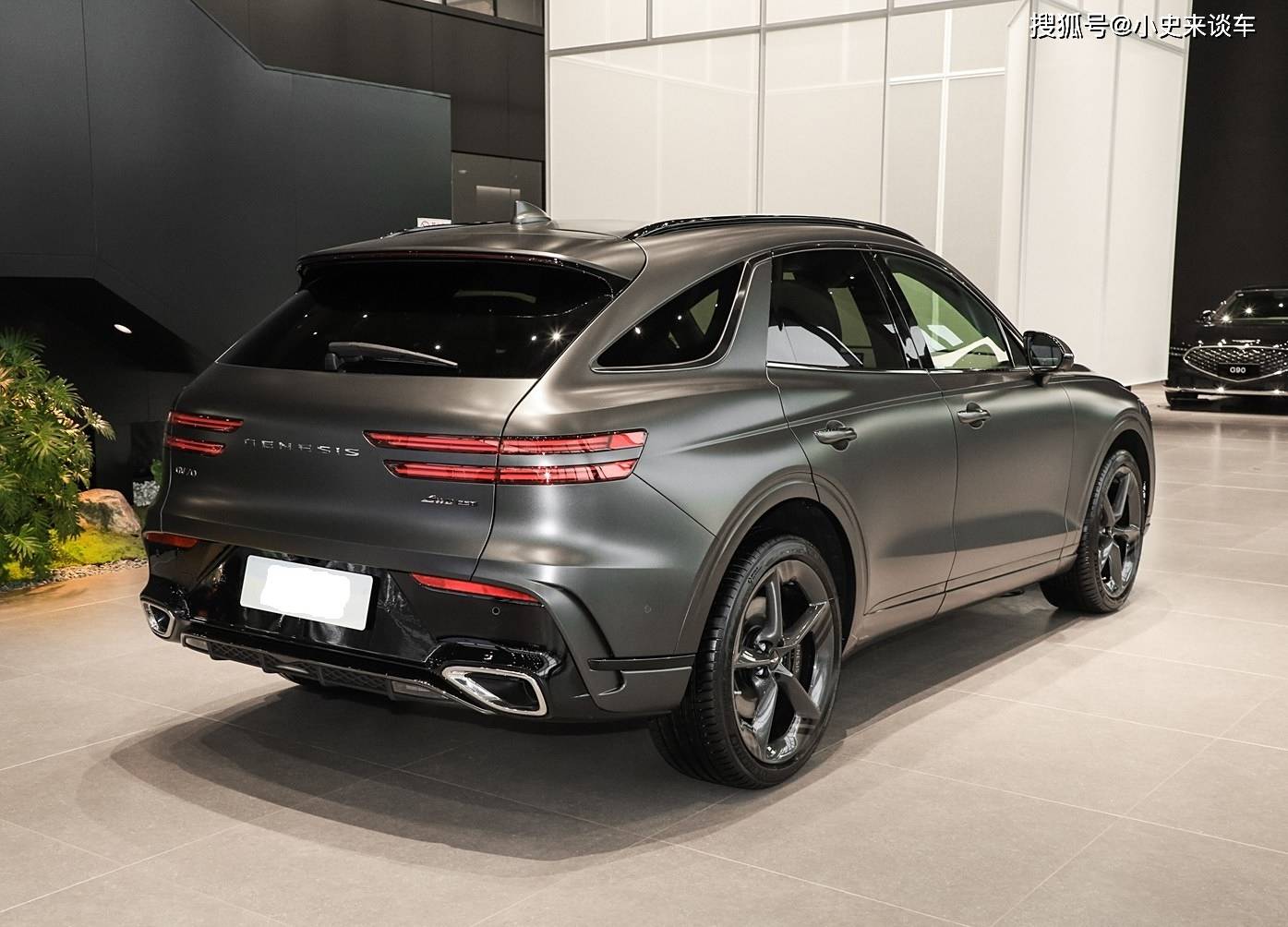 全新中型SUV撞脸“宾利”！预售29.8万配27寸大屏，搭载2.5T+8AT_搜狐汽车_搜狐网