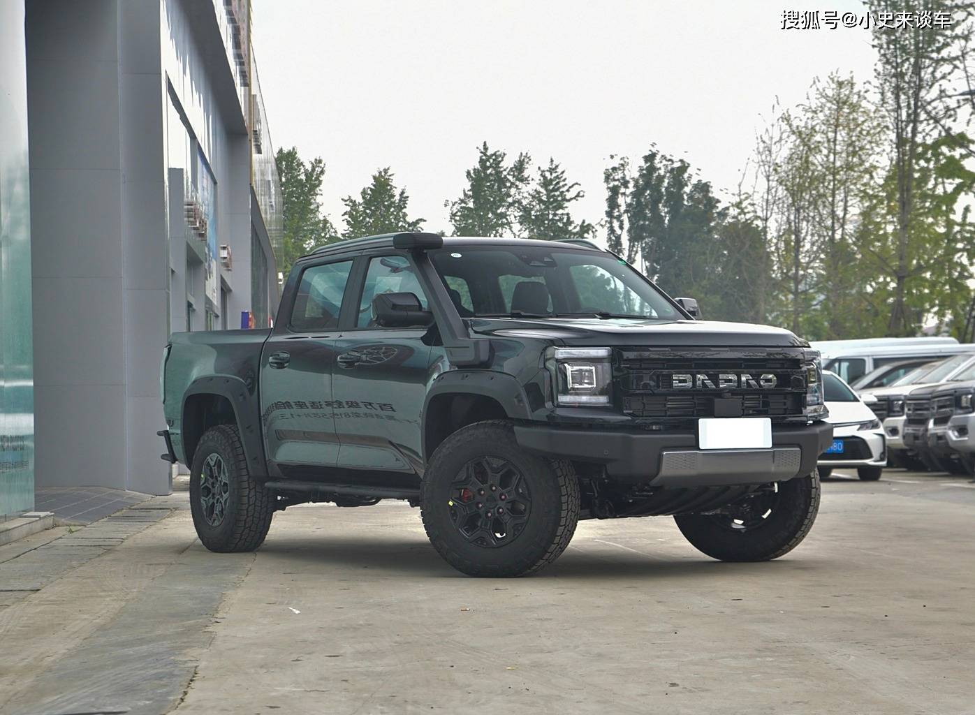 国产版“猛禽”皮卡上市！11.68万起成“价格屠夫”，配2.3T+8AT_搜狐汽车_搜狐网