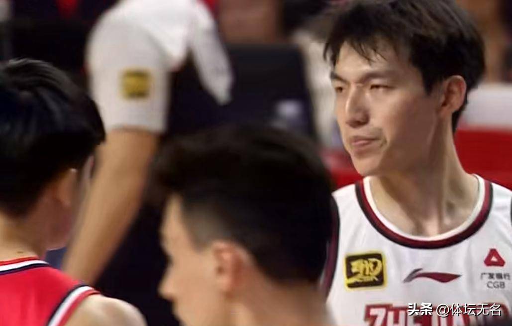 随着广州93-122惨败浙江，北京101-106惜败！CBA积分榜乱成一锅粥_山西_广厦_辽宁