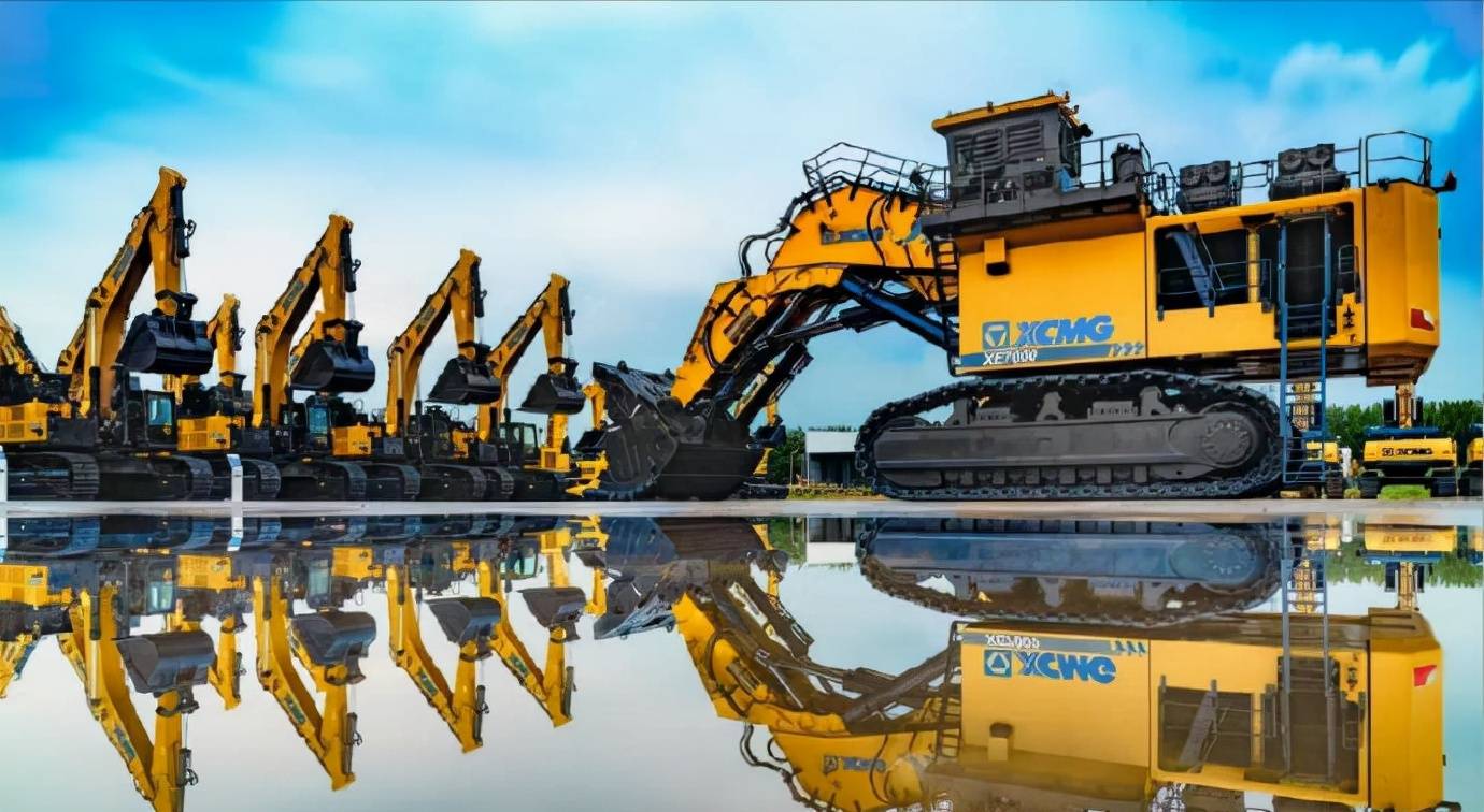 “神州第一挖”在中国亮相，一铲起50吨煤，动力超两台99式坦克_挖掘机_徐工_液压