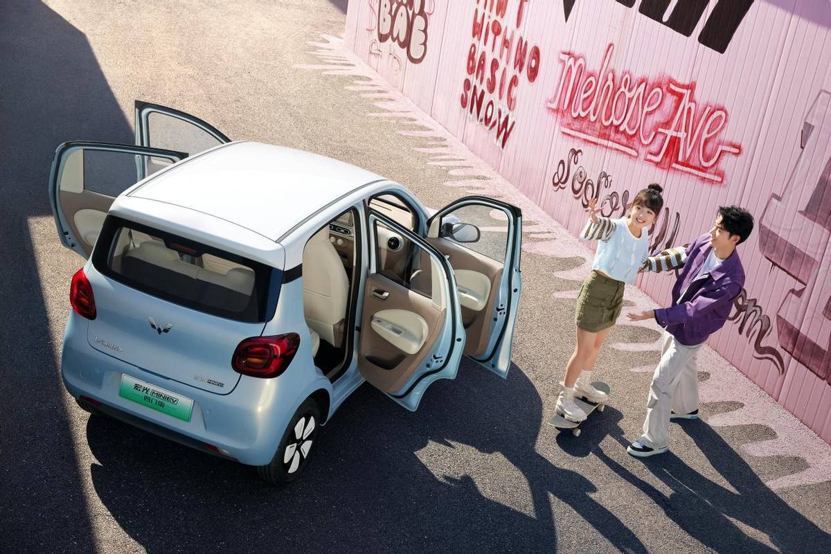 开启简单代步2.0时代，宏光MINIEV四门版空间舒适细节曝光_搜狐汽车_搜狐网