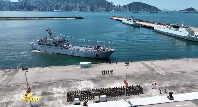 074A型两栖登陆舰，渡海利器，解放军海军，为何只有10艘？_我国_系列_两栖舰艇