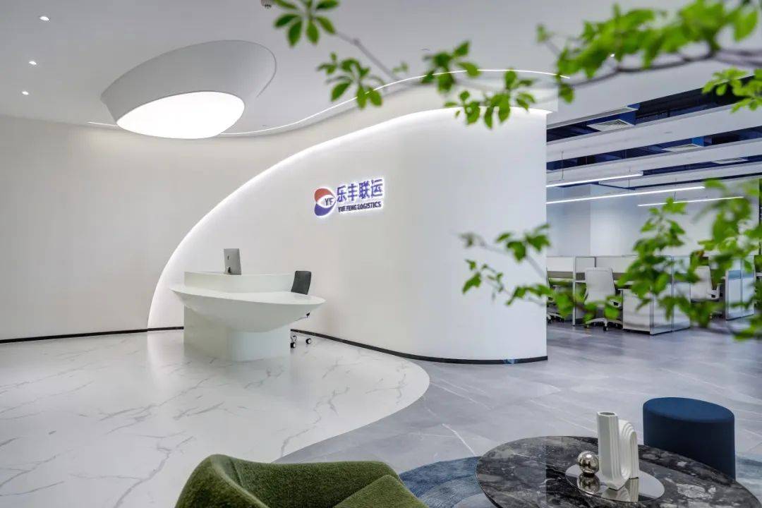 多图！乐丰联运受邀参观亚马逊BHX4仓：探索FBA仓内部高效运转的自动化设备！_仓库_物流_欧洲