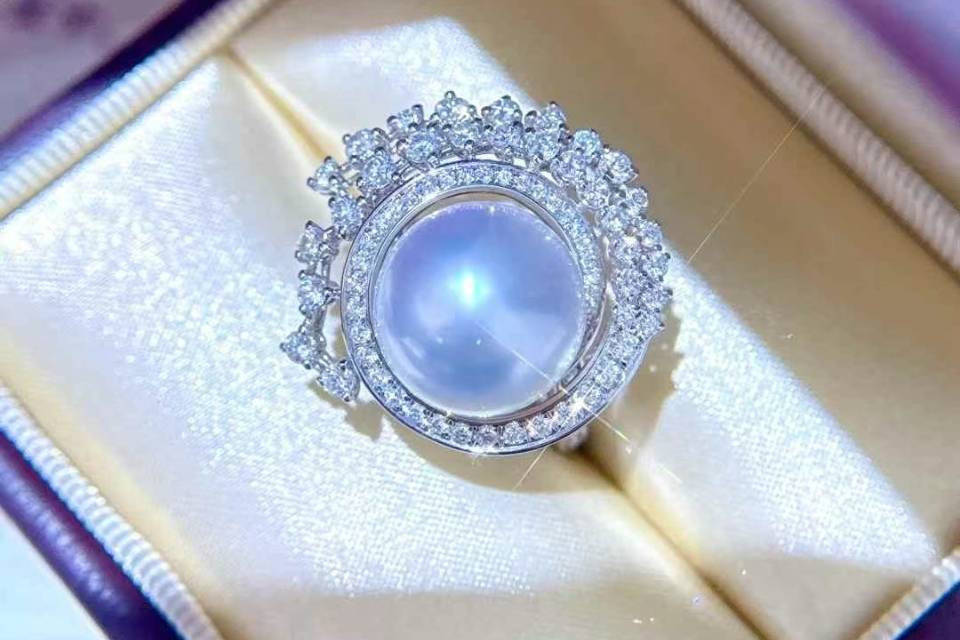 星河璀璨人间浪漫 mikimoto高定超级棒 银河于之间 12-13mm冷光维纳斯 银冷白光泽 正圆基本无瑕 微微生长纹理 18K白金1.29ct 大颗粒高品质钻石白亮闪