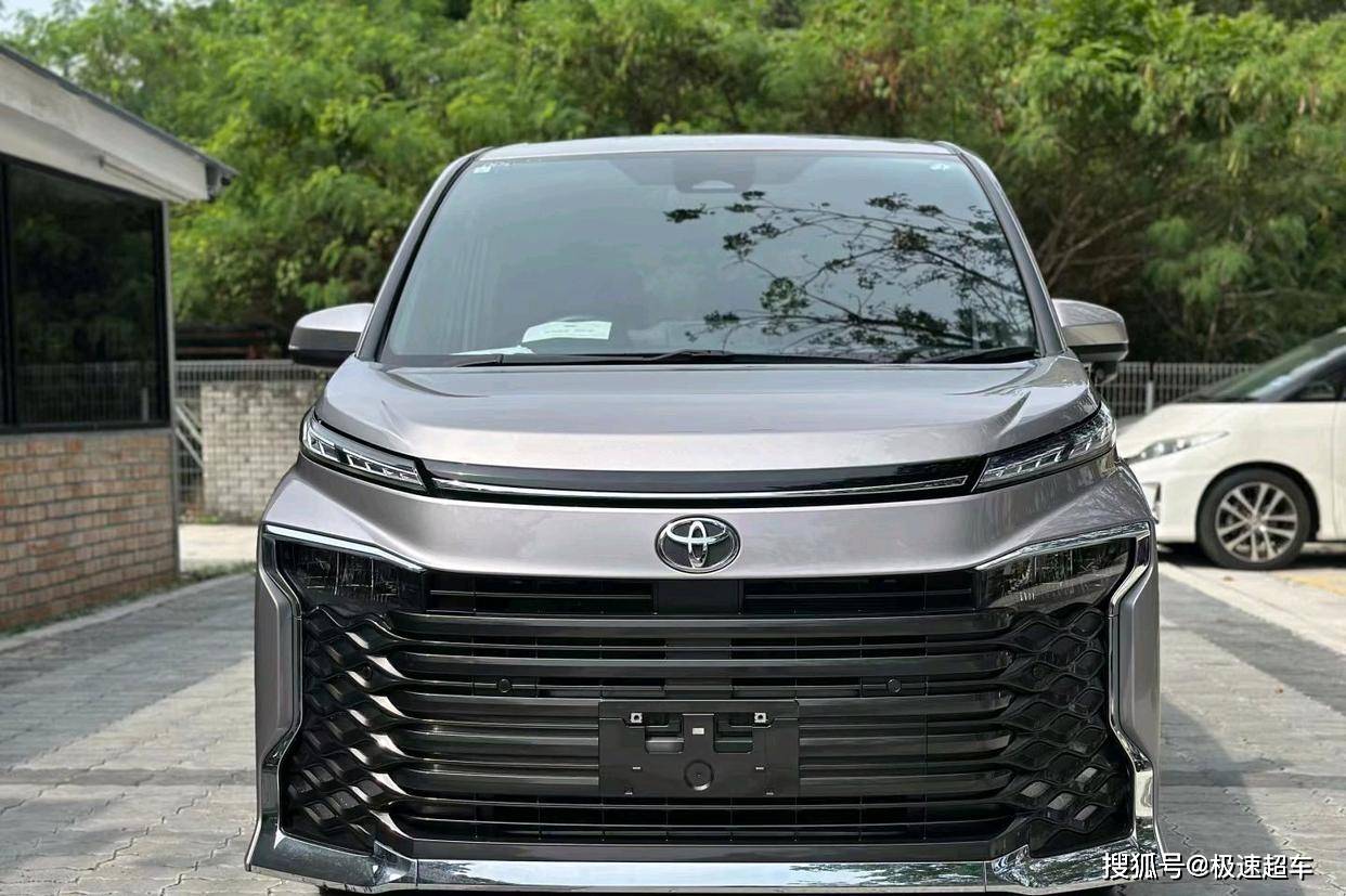 10万级小埃尔法7座mpv登场，丰田VOXY车型品鉴_搜狐汽车_搜狐网