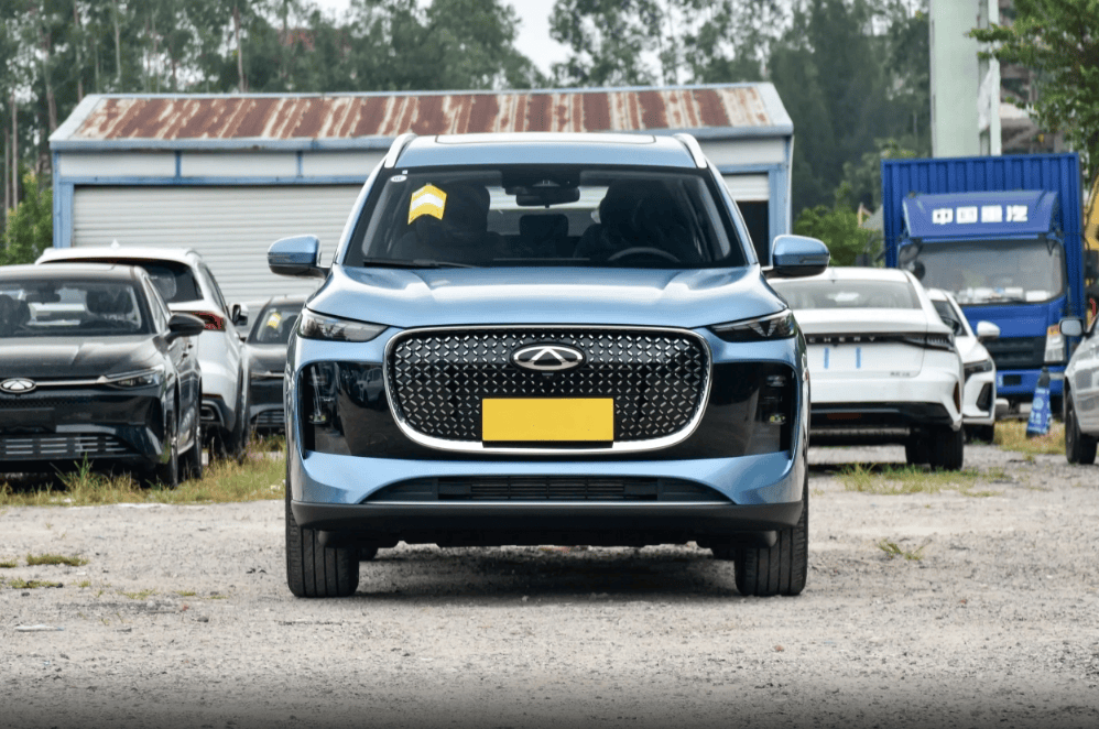 第四代CS75PLUS鲸悦版来了，对比瑞虎8PLUS豪华型选谁更好？_搜狐汽车_搜狐网