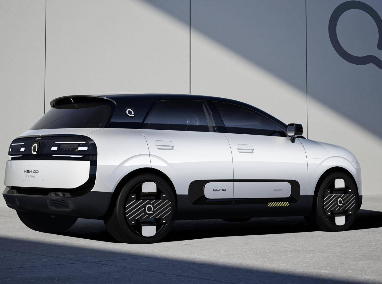 奇瑞QQ新能源亮相，轴距2750mm，赛博朋克风格，剑指比亚迪海豚！_搜狐汽车_搜狐网