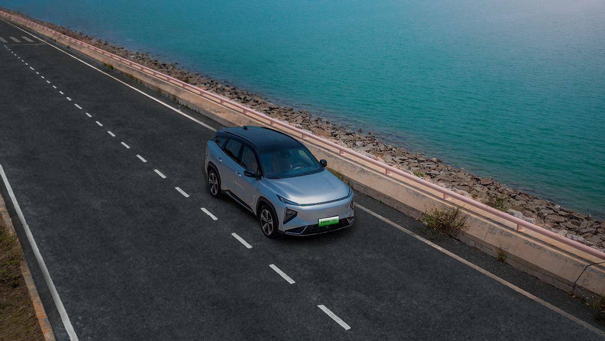 9.98万起！解析吉利银河L7 EM-i驾控基因_搜狐汽车_搜狐网