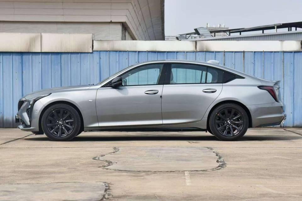 解读凯迪拉克CT5，跌破19万，标配2.0T+10AT，还是后驱_搜狐汽车_搜狐网