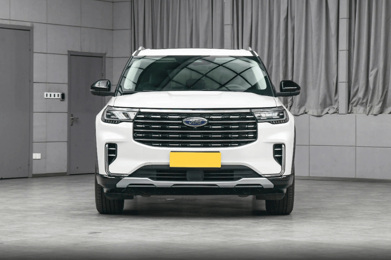 实拍2025款福特探险者，配2.3T+10AT，轴距3025mm，还是中大型SUV_搜狐汽车_搜狐网