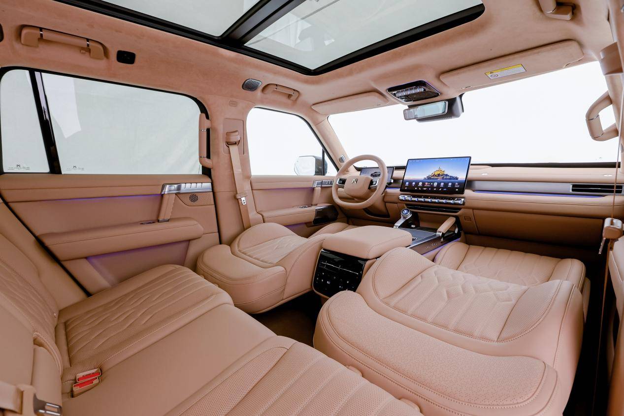 华为智驾赋能，猛士M817预售在即，剑指40-50万豪华智能越野市场！_搜狐汽车_搜狐网