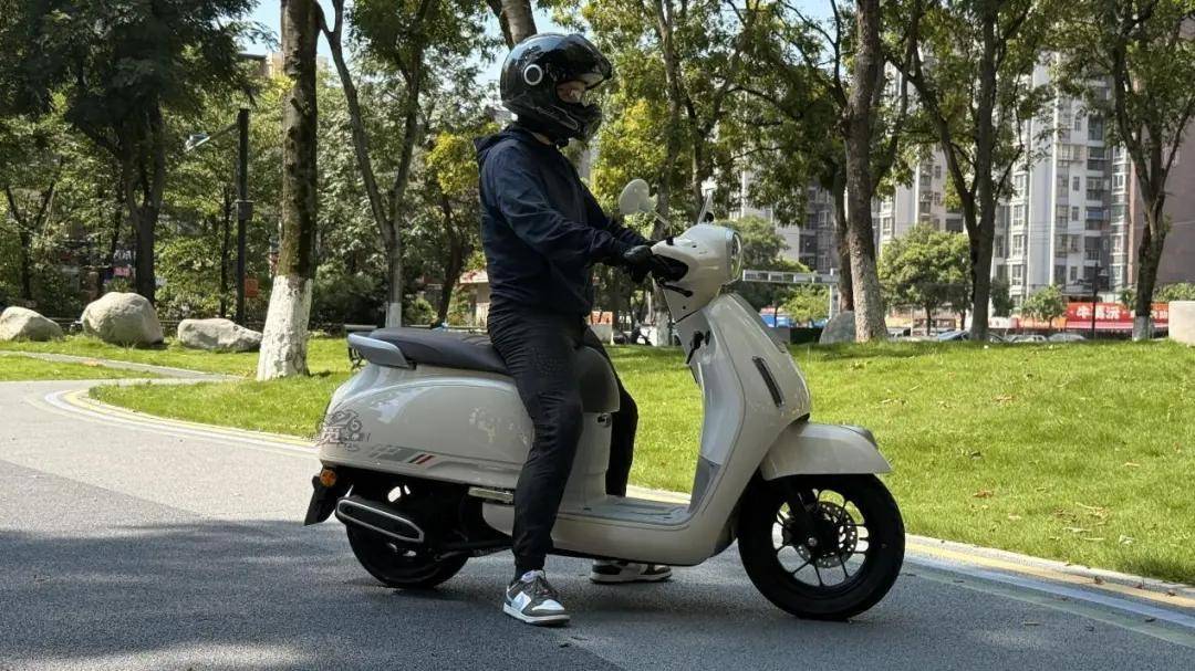 详细测评2025款五羊本田NWF125︱24款我希望能改的几乎都改了_搜狐汽车_搜狐网