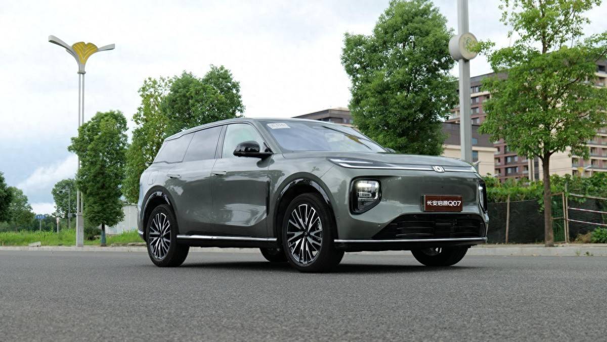 低配对低配！长安启源Q07和比亚迪宋PLUS DM-i，谁给得更多？_搜狐汽车_搜狐网