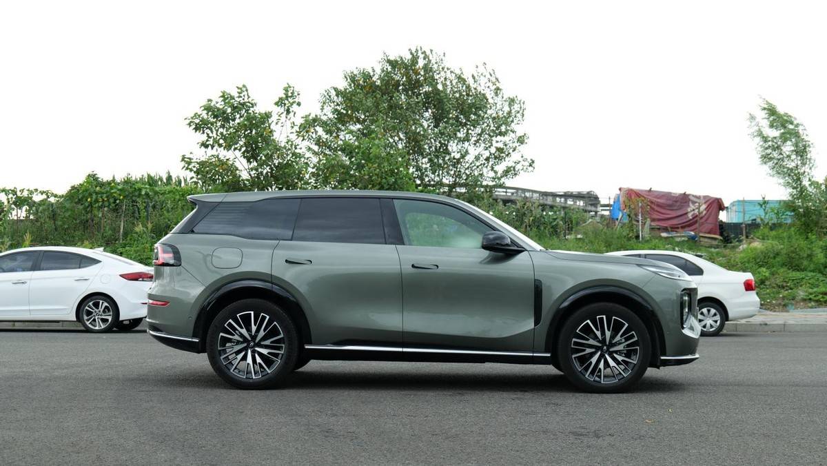 新秀挑战老将，长安启源Q07对比宋PLUS DM-i，买新买旧？