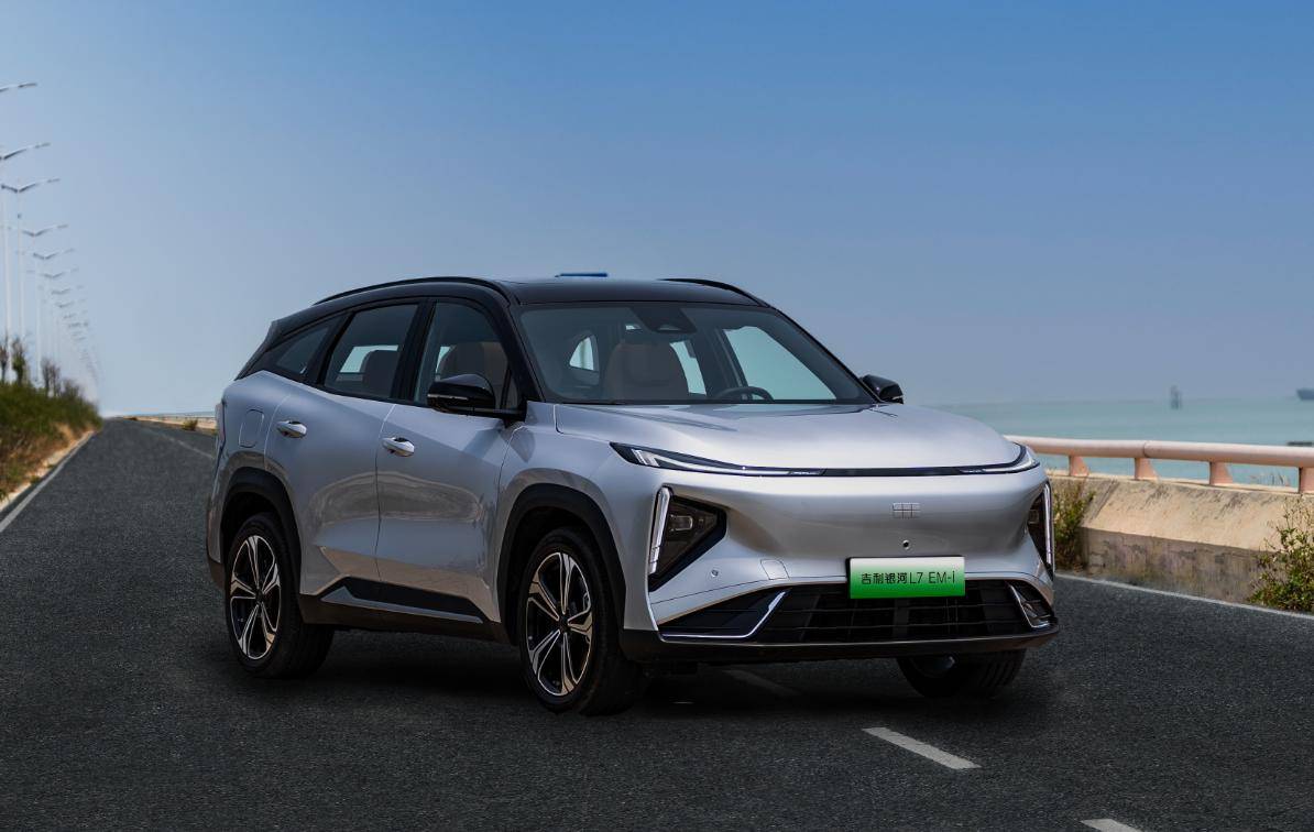 吉利银河L7 EM-i试驾体验：节能与质感兼备的家庭优选_搜狐汽车_搜狐网
