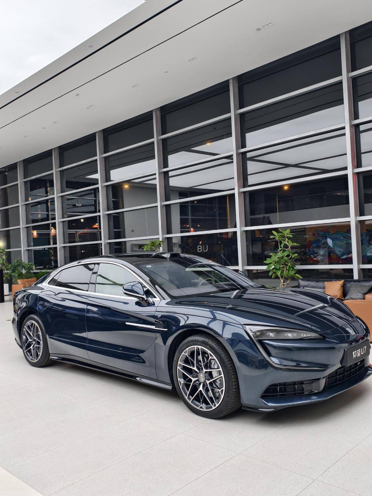 试驾完星河蓝U7 PHEV，我承认，是颜值先动了手，但操控让我彻底沦陷_搜狐汽车_搜狐网