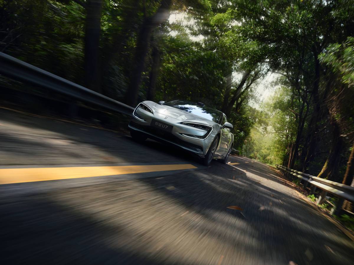 驯服弯道的哲学：云辇-Z+易四方，仰望U7跑山黑科技实测_搜狐汽车_搜狐网