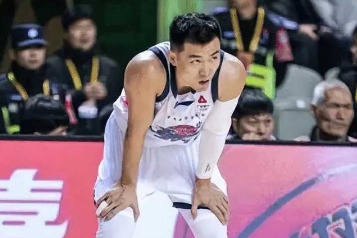 山东107-94轻取同曦！于嘉赛后直言心里话，盛赞邱彪太刚，点名多人该反思_球员_裁判_陶汉林