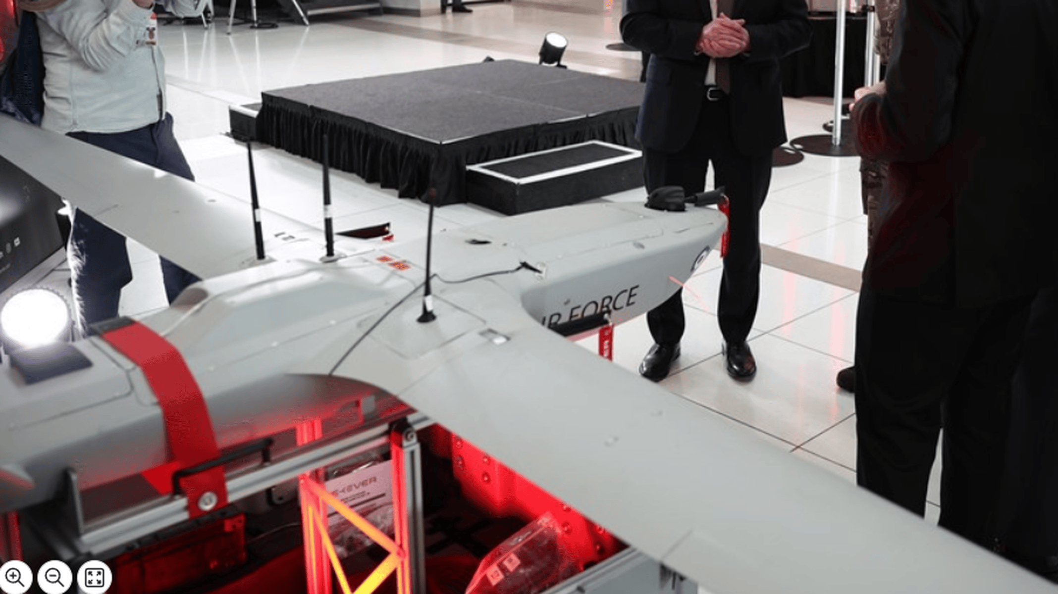 英国推出新型“StormShroud”无人机