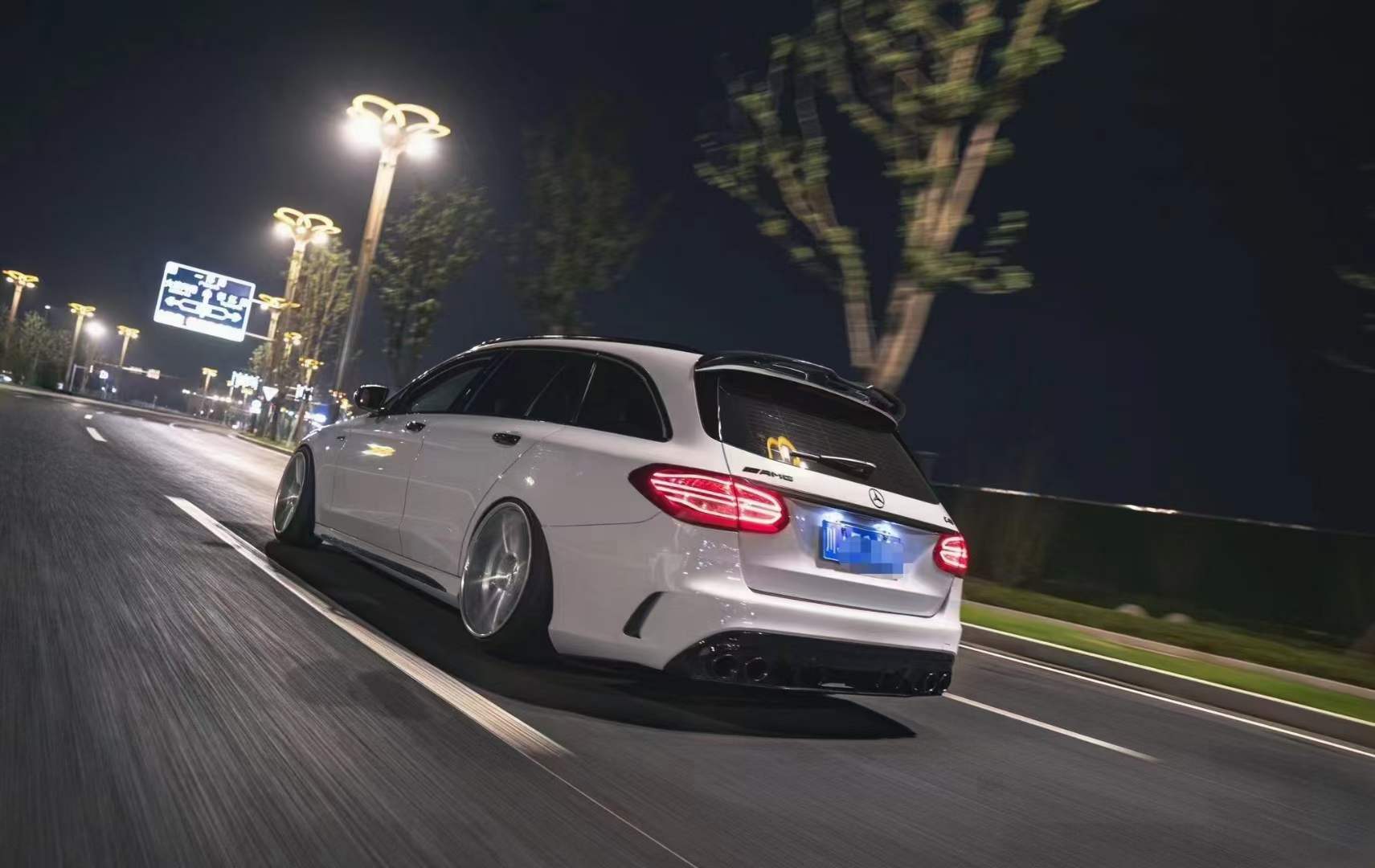 机制演绎 奔驰C旅行S205改装AIRBFT气动避震_搜狐汽车_搜狐网