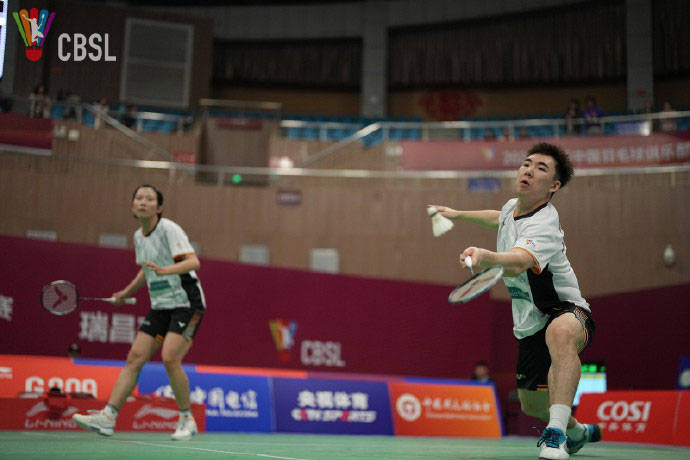 谈塌色变！羽毛球拍塌陷的恐怖之处 - 大话羽球 中羽在线社区