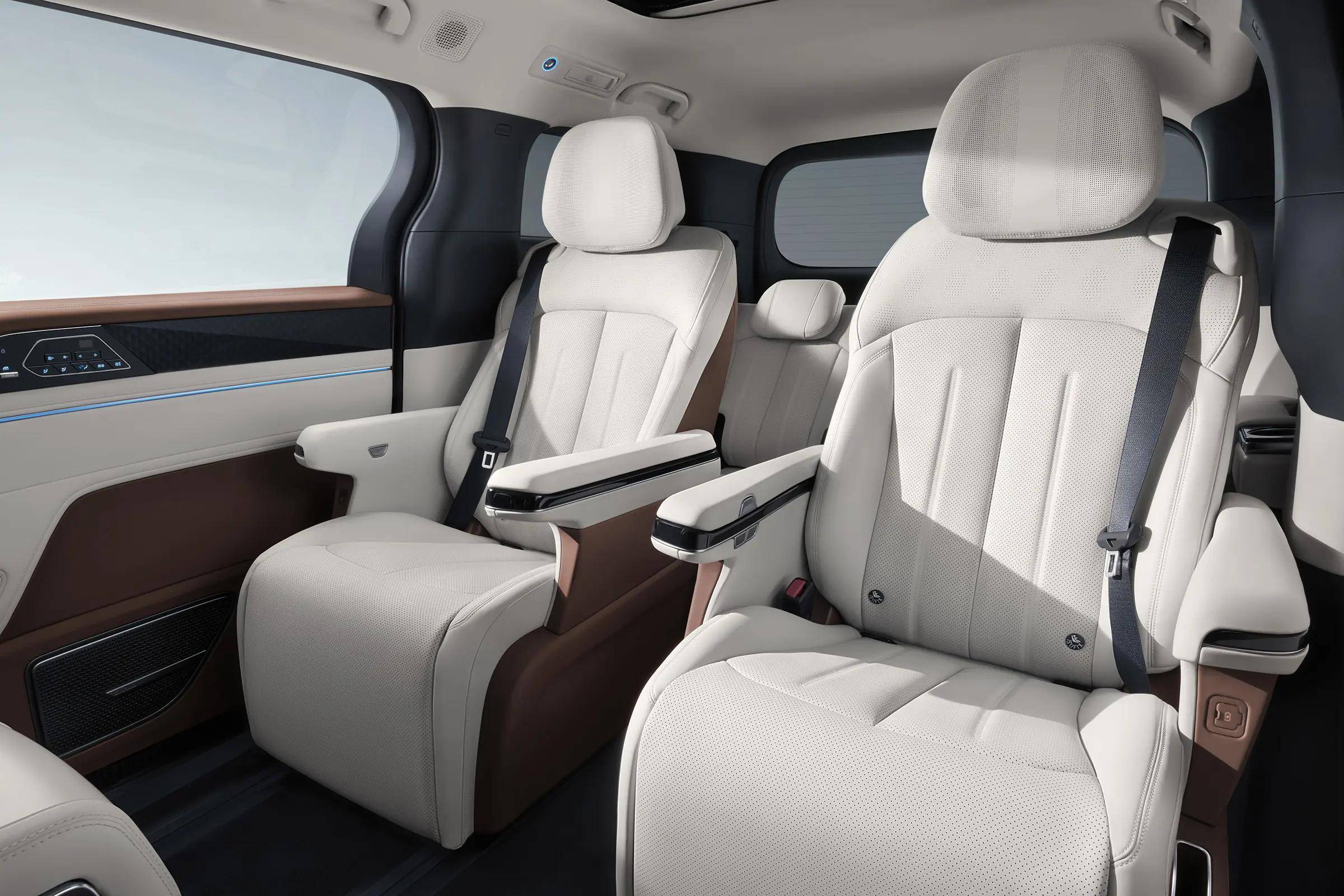 比亚迪夏MPV震撼登场，24.98万起售，能否撼动丰田赛那与别克GL8地位？_搜狐汽车_搜狐网