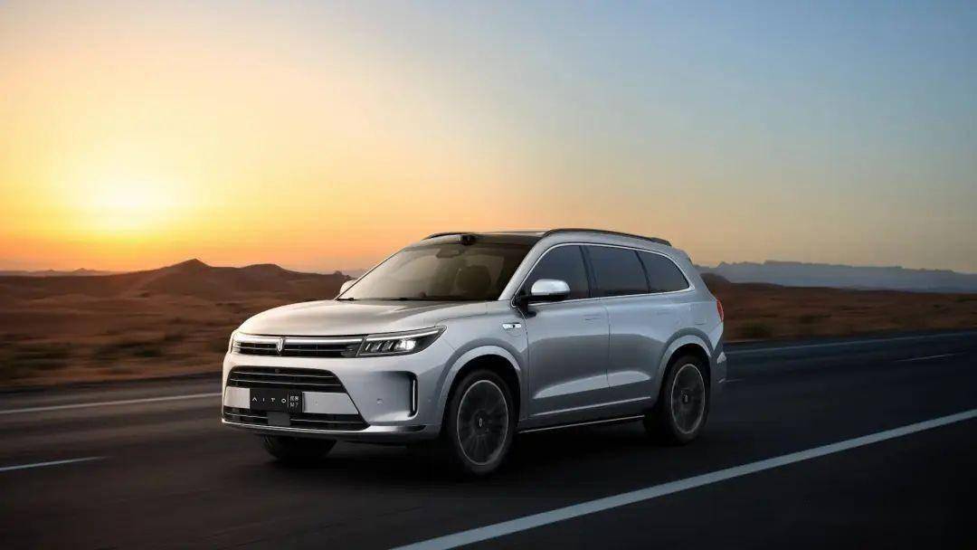 问界M9正式开启交付，大定量破4万，赛力斯却深陷亏损泥潭！_搜狐汽车_搜狐网